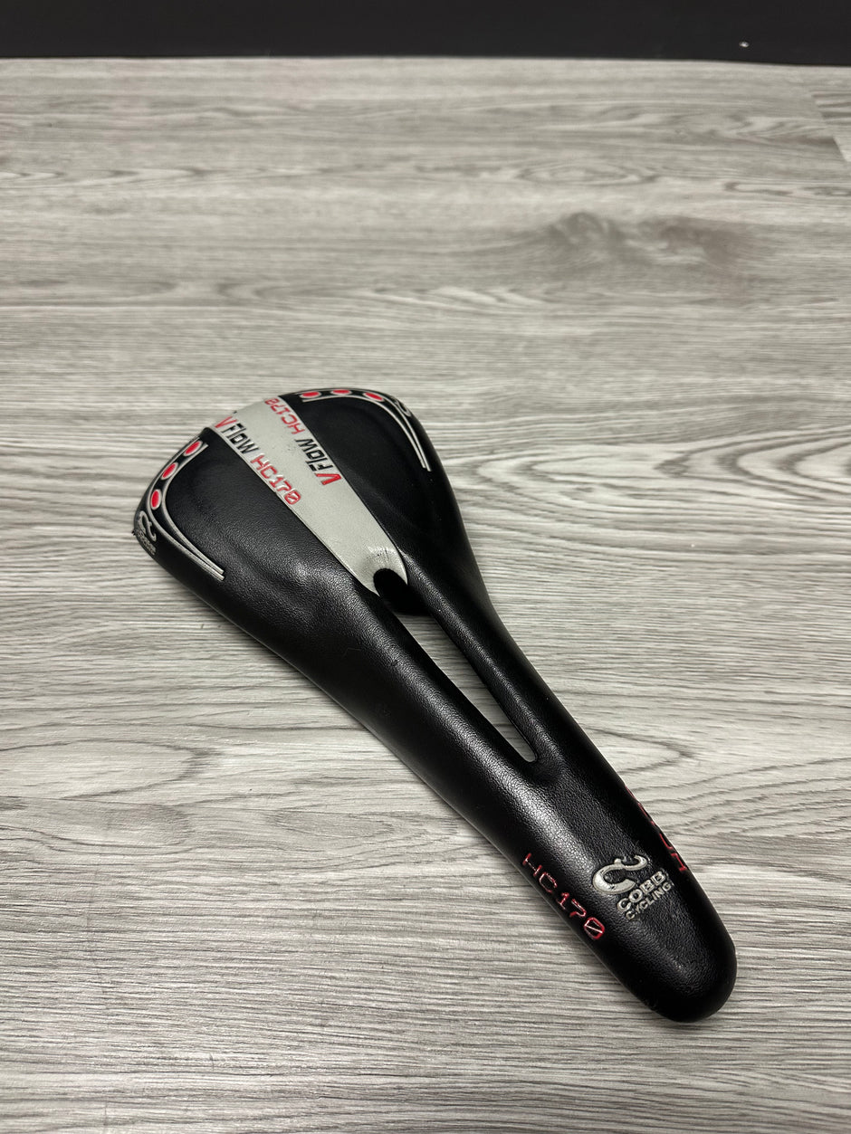 Saddles – Track Lab