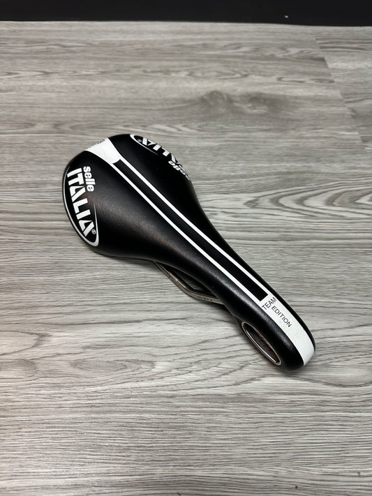 Saddles – Track Lab